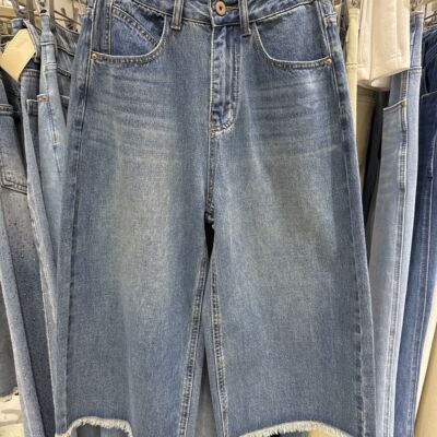 26年春款韩系简约阔腿七分裤脚磨毛设计牛仔裤YS2-90089