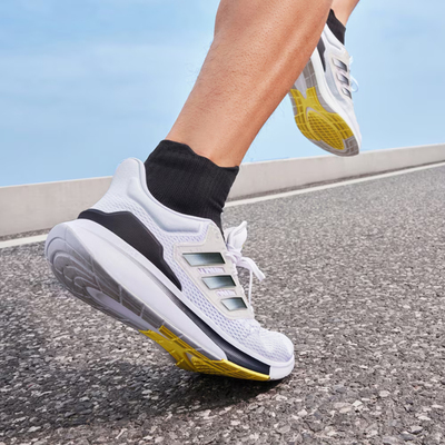 Adidas/阿迪达斯正品EQ21RUN男子随心畅跑网面跑步运动鞋GW6728