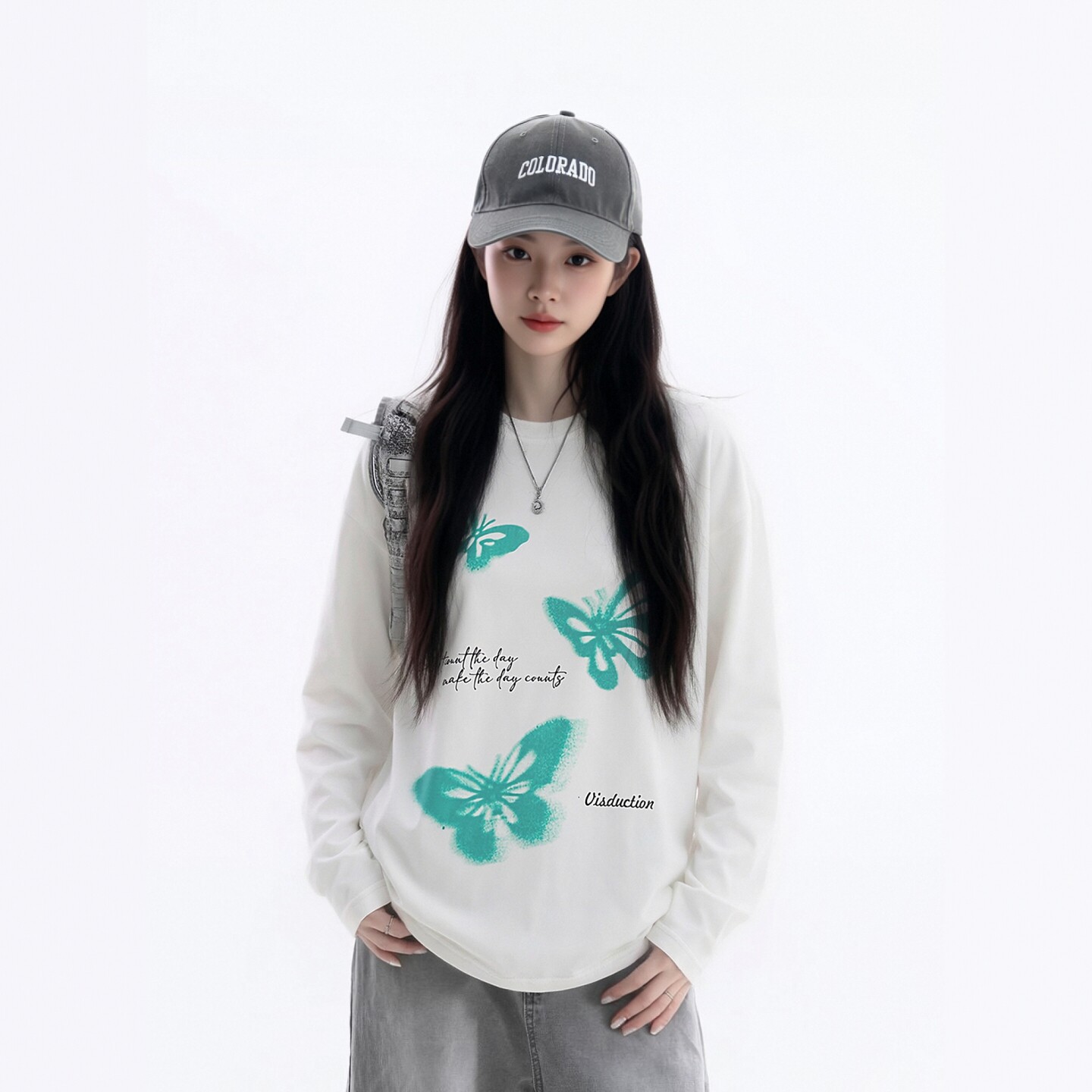 韩系松弛感蝴蝶印花长袖T恤男女通用宽松圆领百搭情侣上衣潮流