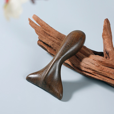 Golden Sandalwood Fish Tail Point Scraping Board Neck, Legs