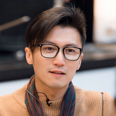 谢霆锋同款黑框眼镜男潮感光变色