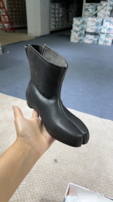 A11 5435女鞋牛皮靴子