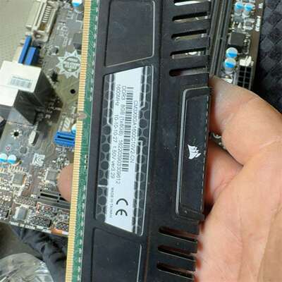 议价海盗船三代8G+DDR3+1600MHz台式机内存可维修