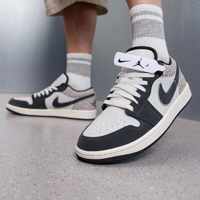 茵特丨耐克男鞋AIR JORDAN 1 AJ1爆裂纹黑白灰复古休闲鞋IU2268