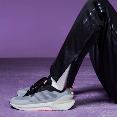 Adidas阿迪达斯AVRYN男女运动休闲耐磨减震透气轻便跑步鞋 HP5969