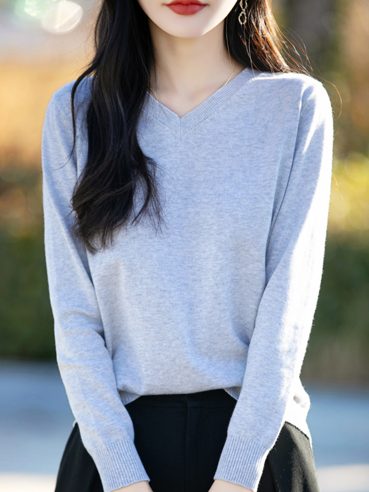 早秋纯色V领针织打底衫女2025新款春秋内搭上衣洋气大码女装毛衣