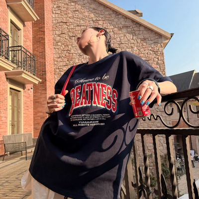 FISH YU -式复古字母滴浆印花背后烫图宽松圆领短袖T恤626115-1