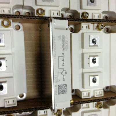 议价赛米控模块SKM300GAR12E4SKM300GB12E4SKM300GAL12E4