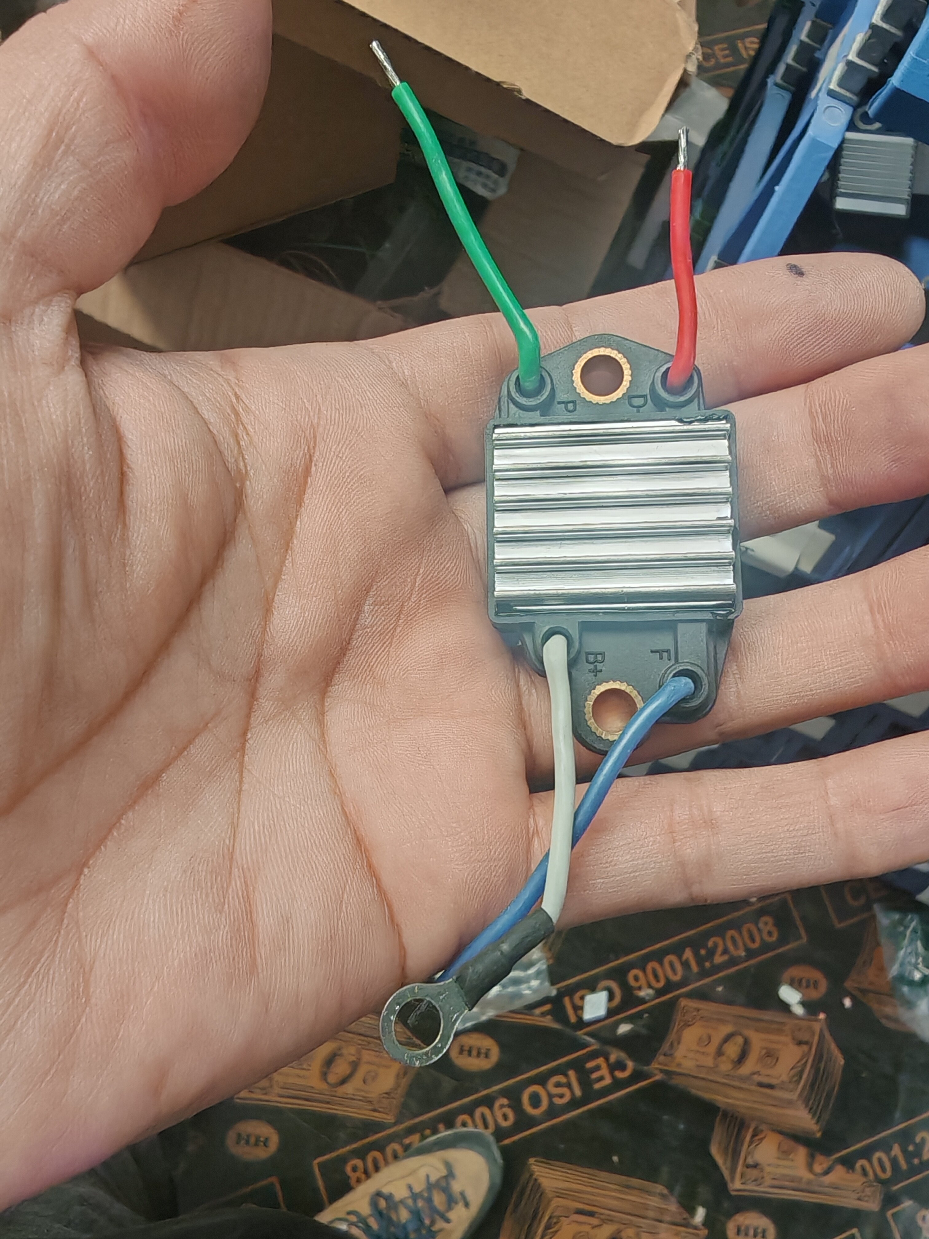 闽仙发电机调节器潍柴Wp叉车发电机调节器