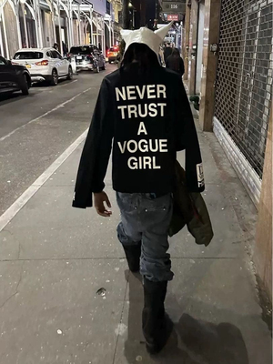 HOOD BY AIR x VOGUE NEVER TRUST A VOGUE GIRL档案长袖