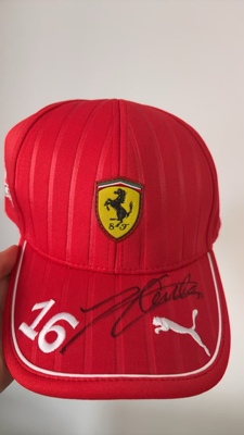 勒克莱尔亲笔签名帽子 法拉利车队