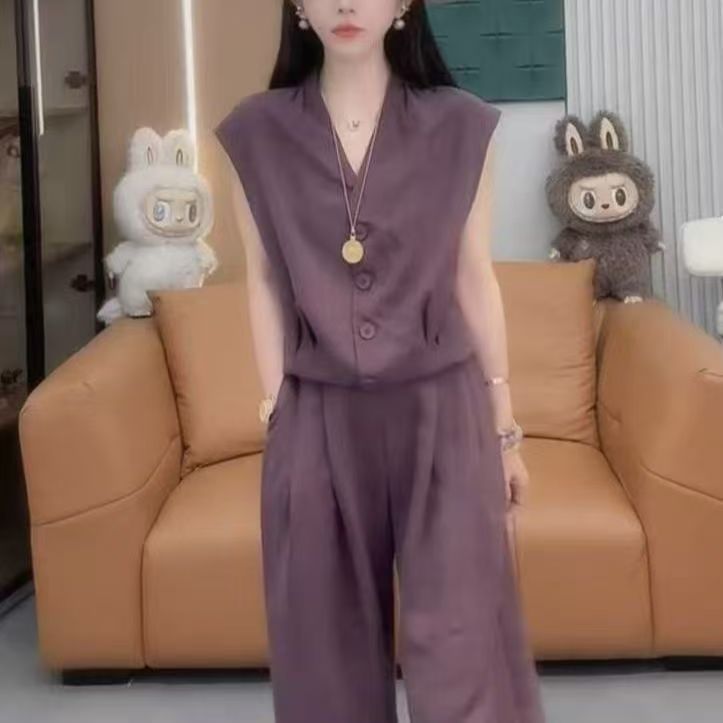 法式气质高级感显白套装女无袖V领纽扣上衣慵懒风阔腿长裤两件套