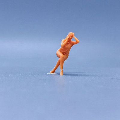 通话中的女人人偶SuperGe