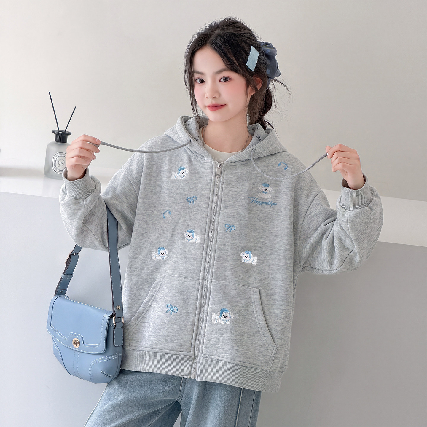 女童春秋外套2026新款洋气女大童秋装连帽上衣儿童牛仔裤两件套潮