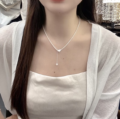 新款拉丝爱心项链女款轻奢小众设计感高级锁骨链百搭毛衣链配饰品