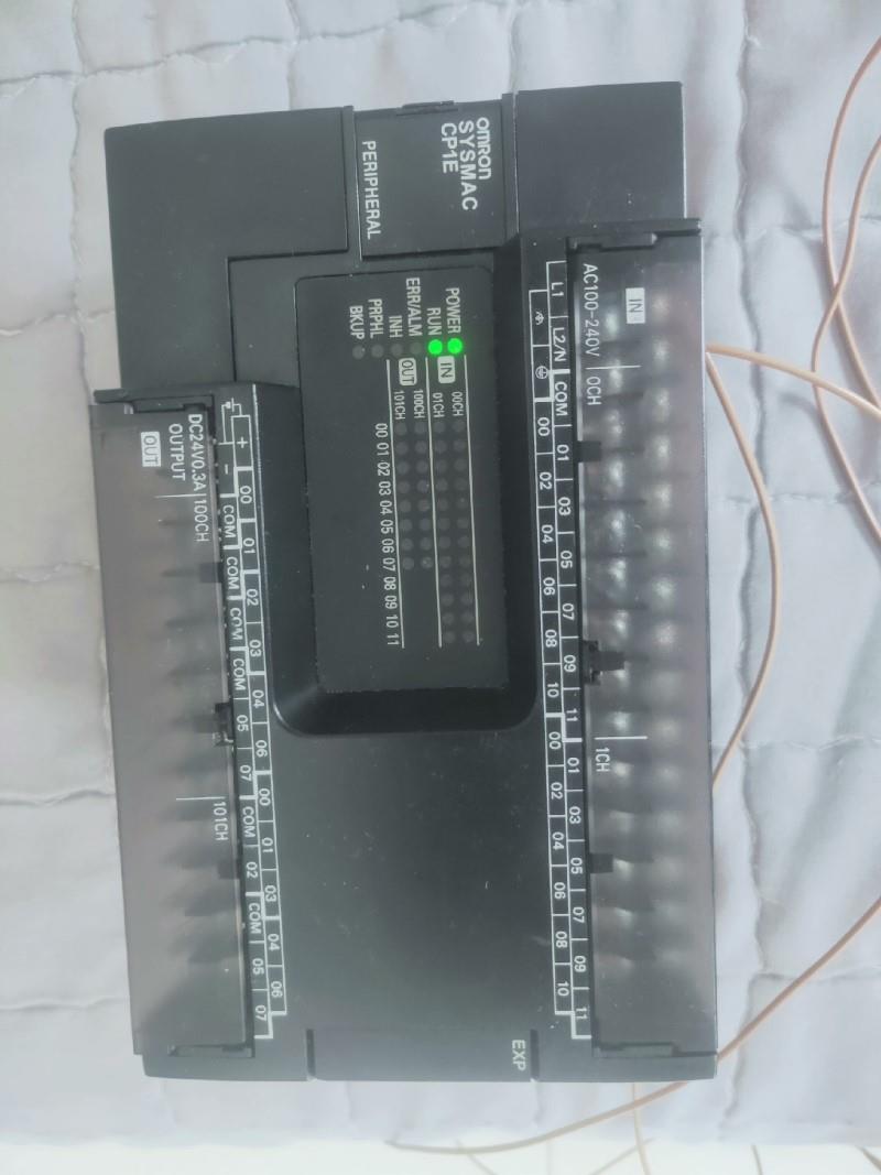 欧姆龙PLC,CP1E-E40SDR-A,通电显示如下,其他