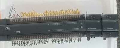 汇川PLCH2U-6464MR.带两个H2U-1600E