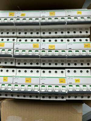 施耐德空气开关4P空开,ic65NC20A