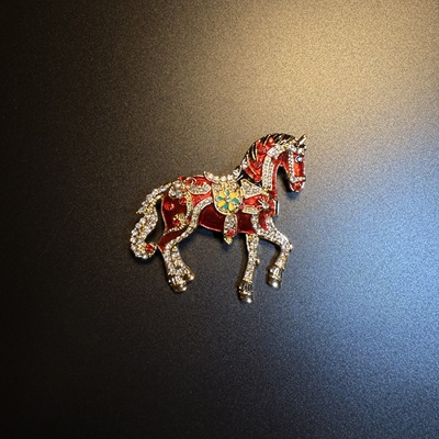 开花的橄榄 Vintage古着 Jewel Horse红色珐琅马年胸针