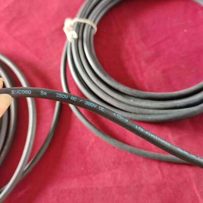 议价全原装EVC080连接线，线长5米，250V AC / 3