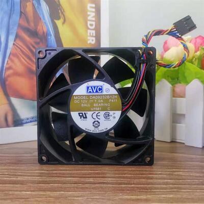 9032 12V 1.0A 9厘米 4线 温控 机箱 服务器风扇 DA09232B12H