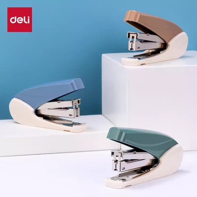 得力0230省力型10#订书机12页办公用学生用白领用订书器可定12张标准型小号订书器10号小号装钉器学生用