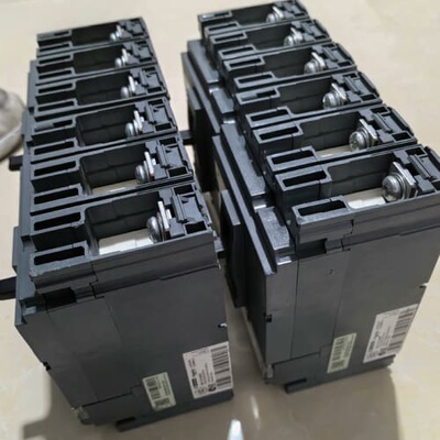 CVS100N 3P50A塑壳断路器--议价商品