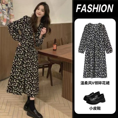 女装法式20024秋大码碎花小众设计感复古V领外穿甜美通勤风
