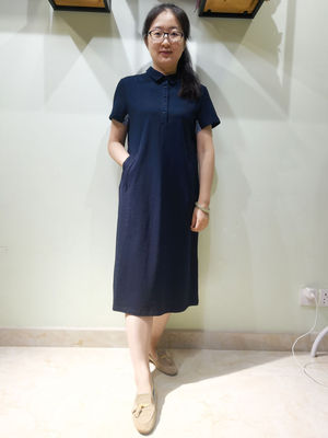 A字直筒针织棉纯色方领连衣裙女