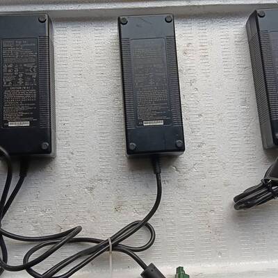 议价原装二手明纬 GST220A  24V 一R7B 9.2A电适用