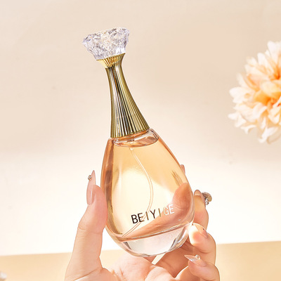 light fragrance spray perfume 90 ml fascinating floral scent