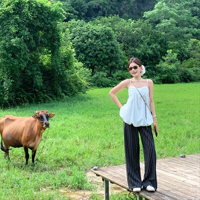 陈六六CHENLIULIU【艺术缪斯】时尚气质竖条纹阔腿休闲裤