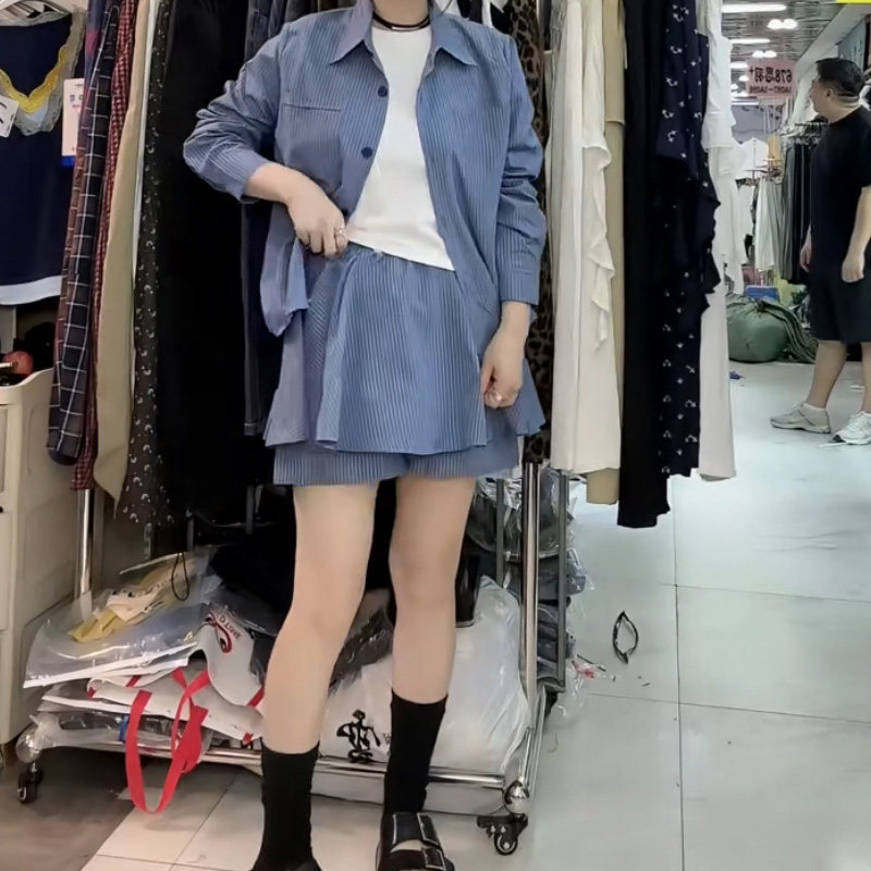 条纹防晒休闲时尚套装女秋季薄衬衫外套T恤上衣阔腿短裤裙三件套