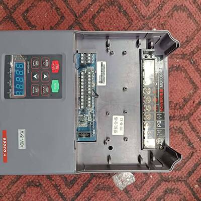 可维修变频器YQ3000G7-4015G/18P议价