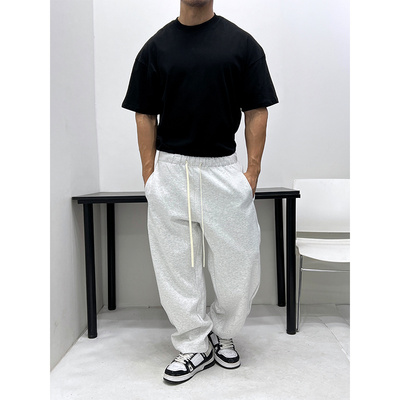 质感好面料卫裤弯刀裁剪宽松微阔