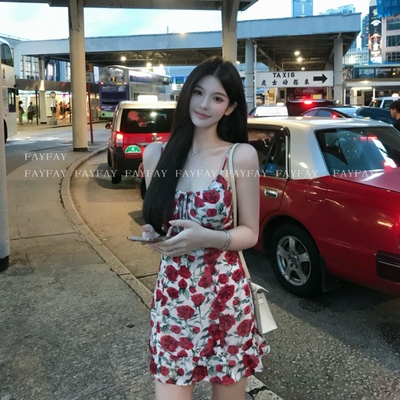 FAY【玫瑰秘境】纯欲风玫瑰碎花吊带绑带收腰显瘦度假连衣裙