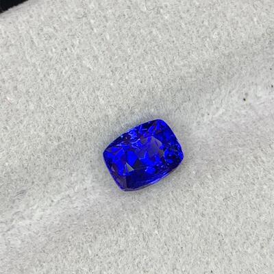 1.32克拉天然蓝宝石镶嵌裸石透火彩好附GUILD国际证书手镯项链悠