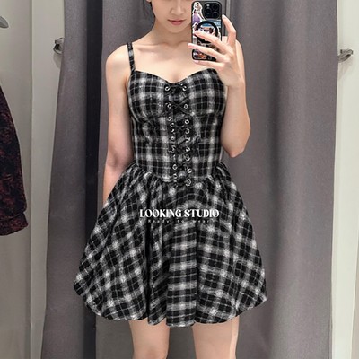 UR&DC2025秋季新款法式复古格纹打揽绑带收腰修身花苞吊带连衣裙