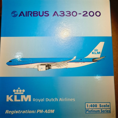 低价PH 荷兰皇家航空KLM A330-200 1:400  左翼有非常非常轻微的
