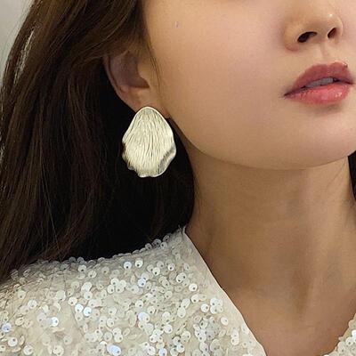 高级感银色花瓣耳环耳钉集合