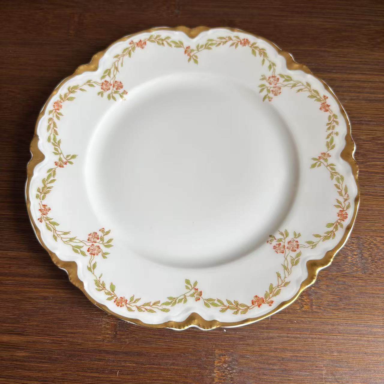 Haviland 哈维兰法国利摩日 Limoges 重鎏金手绘花卉装饰盘甜品碟