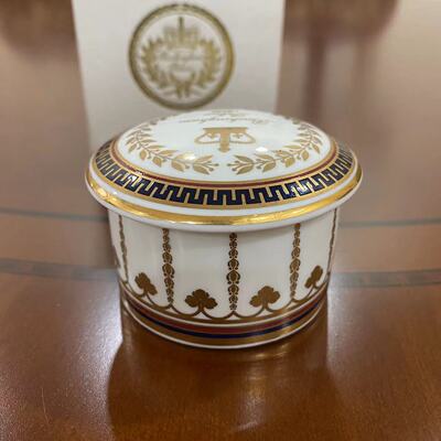 Buckingham Palace 1996年英国白金汉宫纪念首饰盒 限量收藏瓷罐