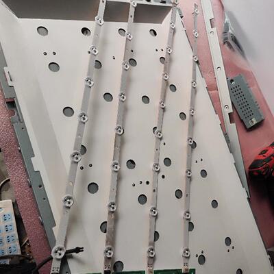 长虹LED32A2000V32LM3400灯条