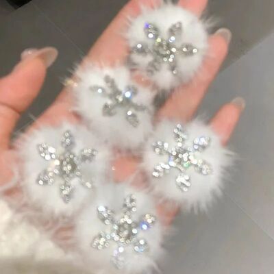 2pcs Christmas Plush Fur Snowflake Hair Clips for Women Swee