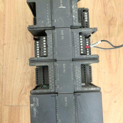 议价S7-200 SMART EM AQ04 EM DR16 EM AE08 PLC工控模块维修