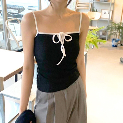 Pure Desire Wind Contrasting Color Strap Vest 纯欲风系带背心