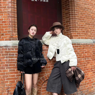 刺绣盘扣羽绒服圆领宽松时尚外套