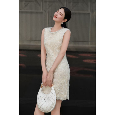 立体玫瑰花背心连衣裙女2026年春夏新款中长裙时尚显瘦气质热销潮