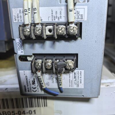 S8JX-N30024CD 开关电源 14A DC24V 工业电源议价维修