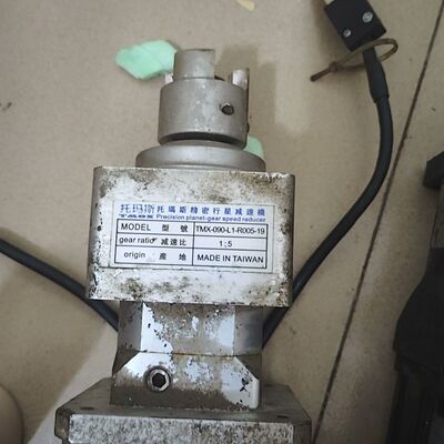 拆机2台行星减速机 TMOX S-090-R010